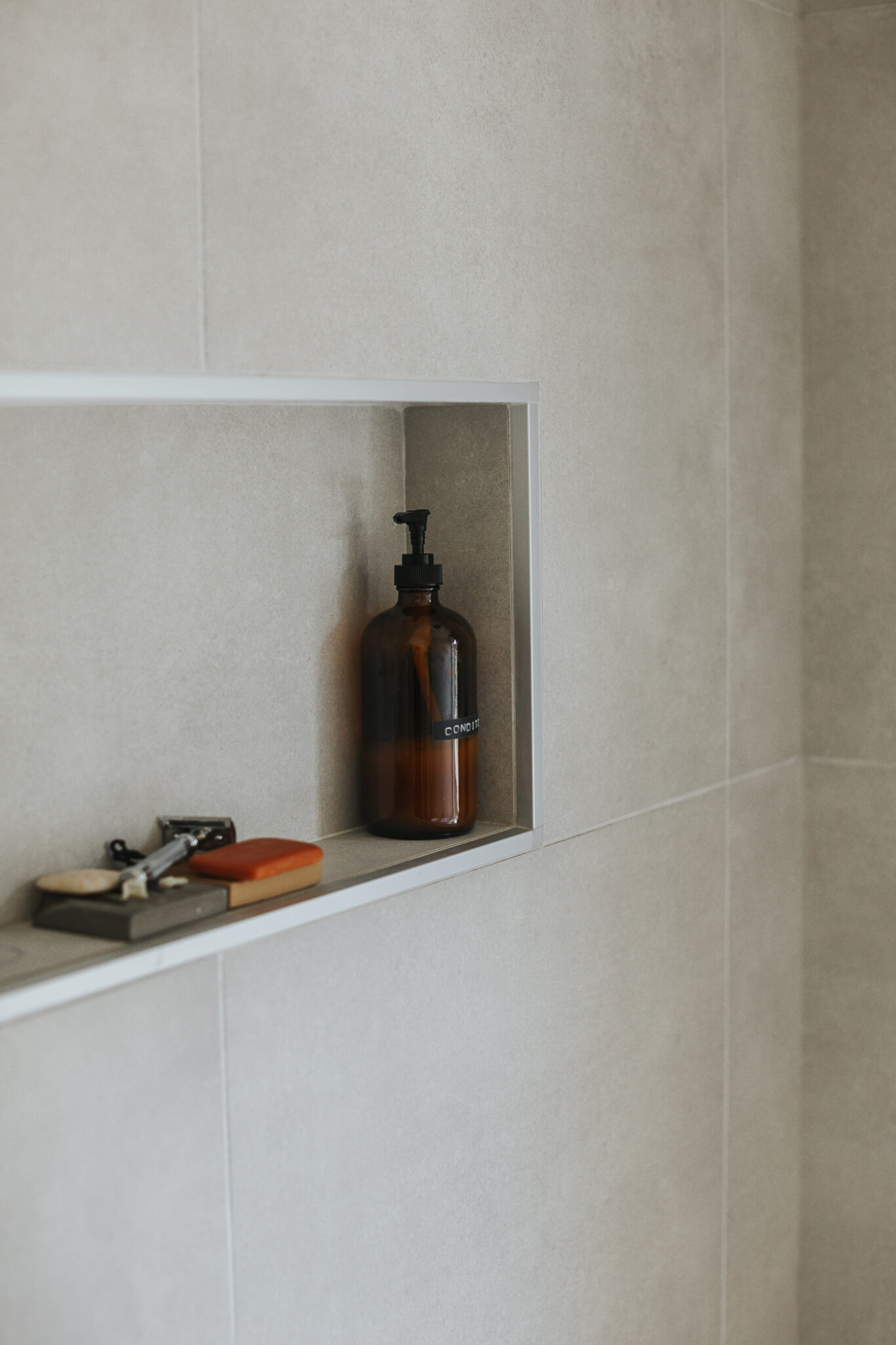 Absolute Cement | Céramique style béton | La Tuilerie